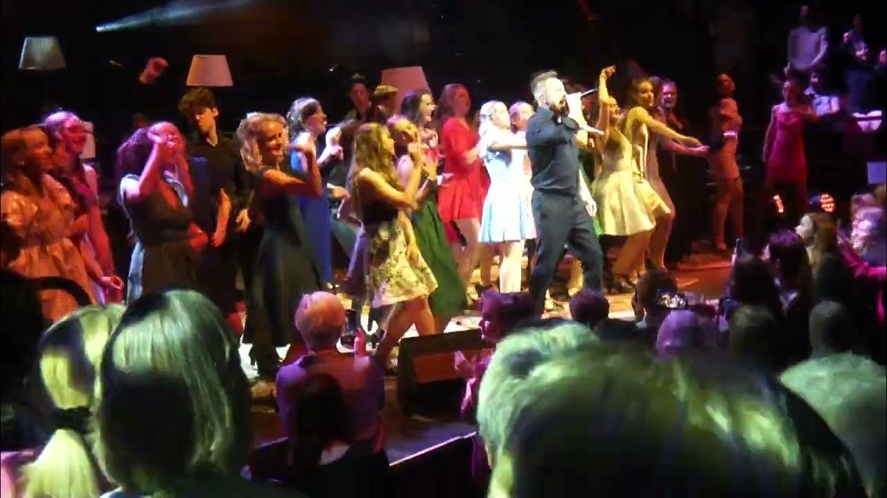 Encore - Father & Elvis Medley - Alfie Boe Royal Albert Hall 2022.10.11 - YouTube