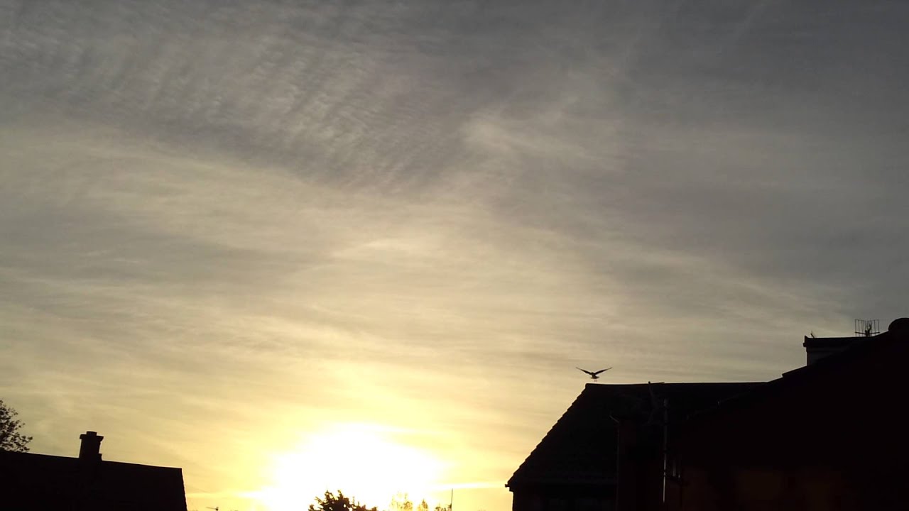 Crisp November morning chem sky.....mp4 - YouTube
