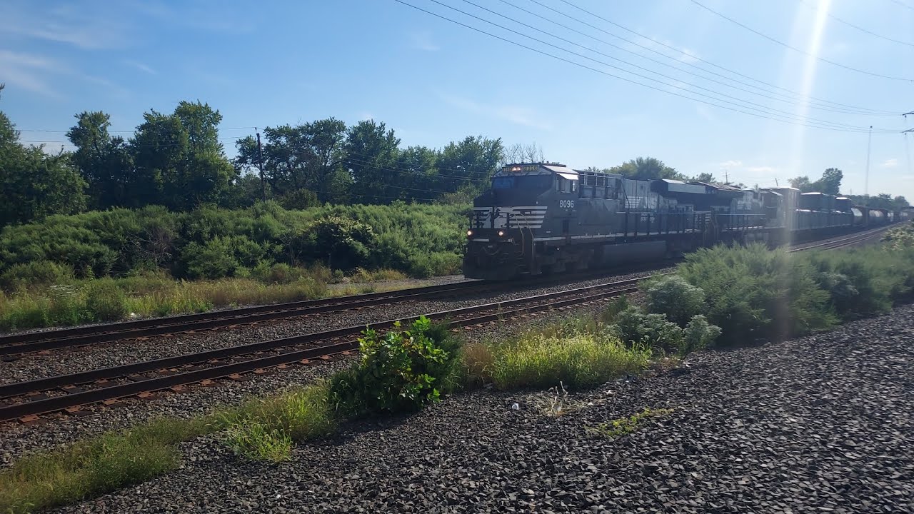 NS 8096 ES44AC Leads 18G through Bound Brook! - YouTube