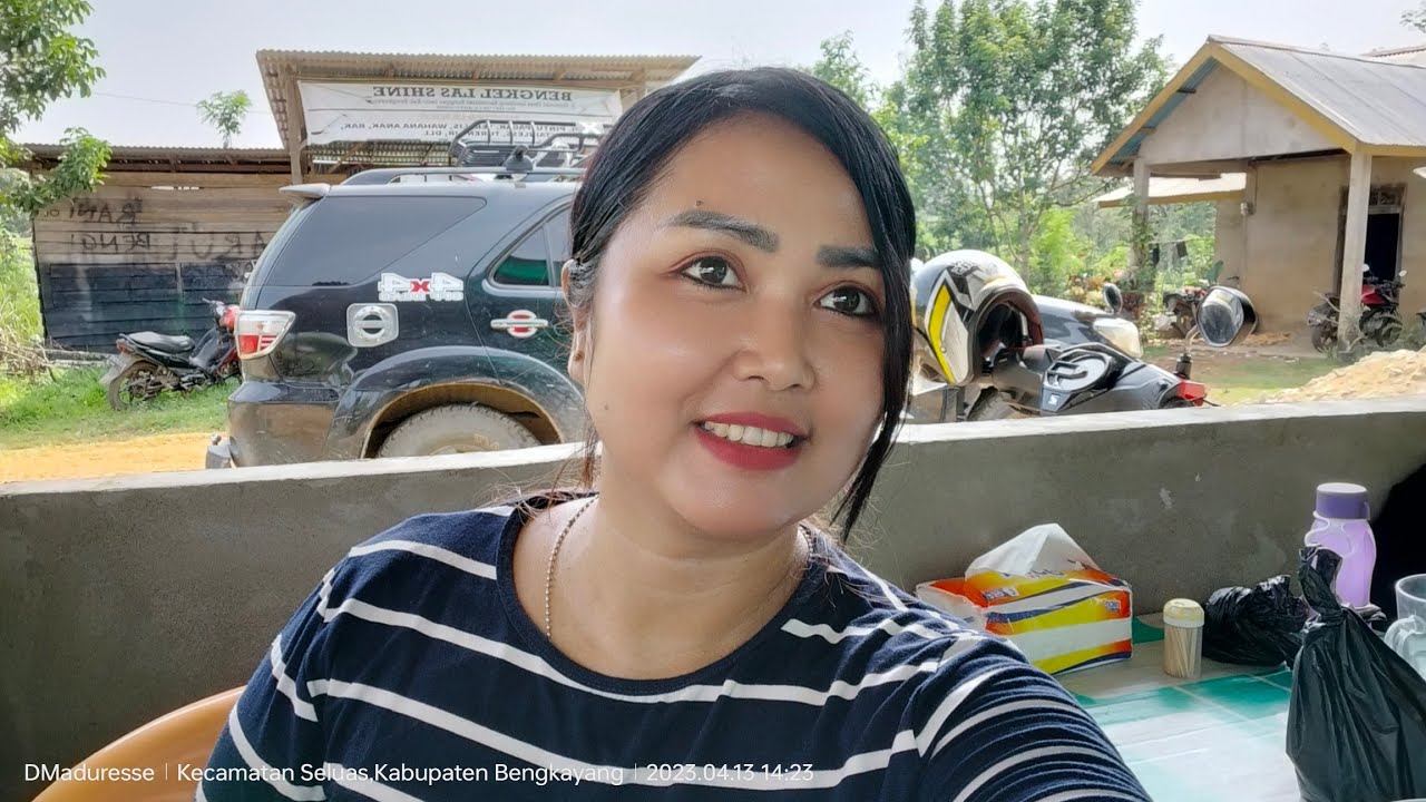 Makan B2 Andaliman Di Sanggau Leo Mantep - YouTube