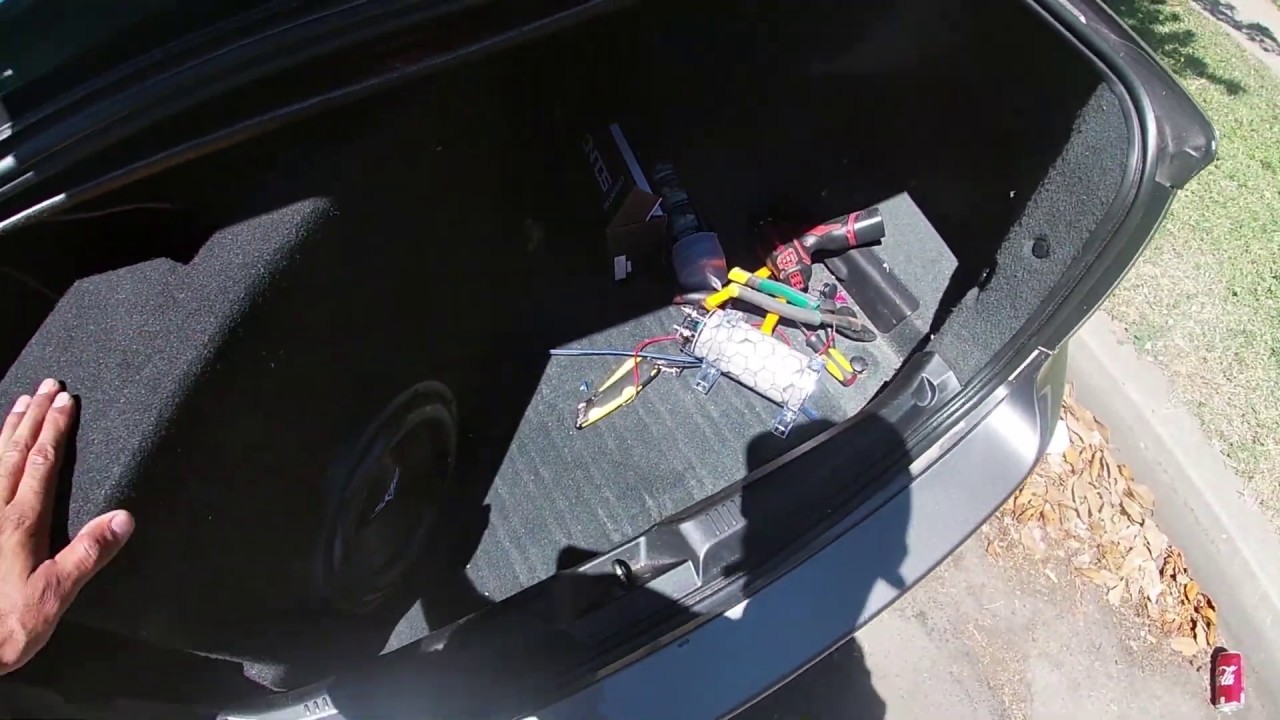 Working on my trunk setup part 1!! - YouTube