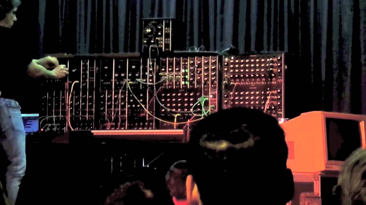 Moog modular system 3P (+ sequencer) - YouTube