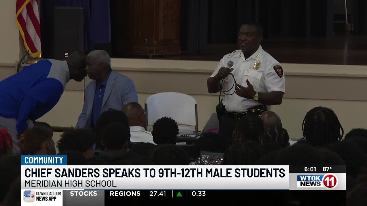 MPD Chief Malachi Sanders speaks to 9th-12th male youth at MHS - YouTube