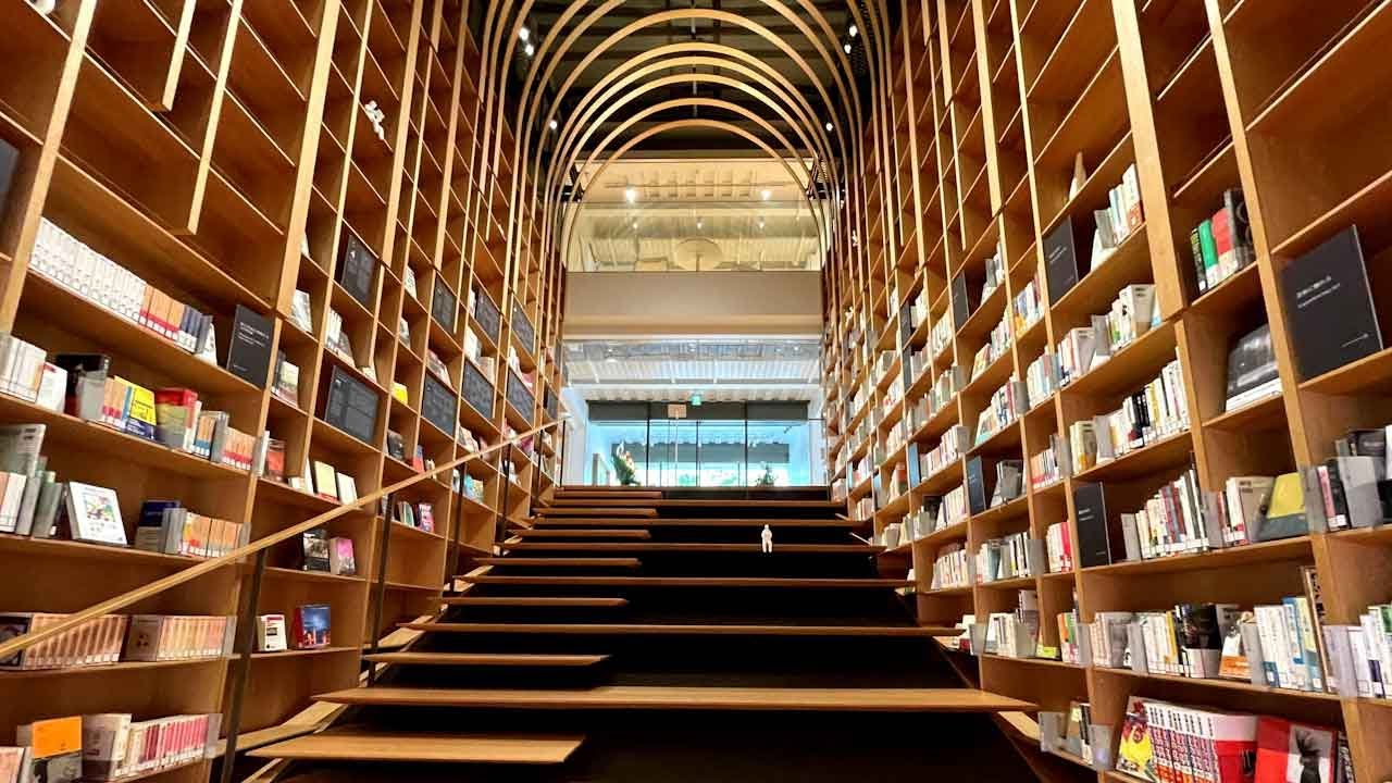 Haruki Murakami Library - YouTube