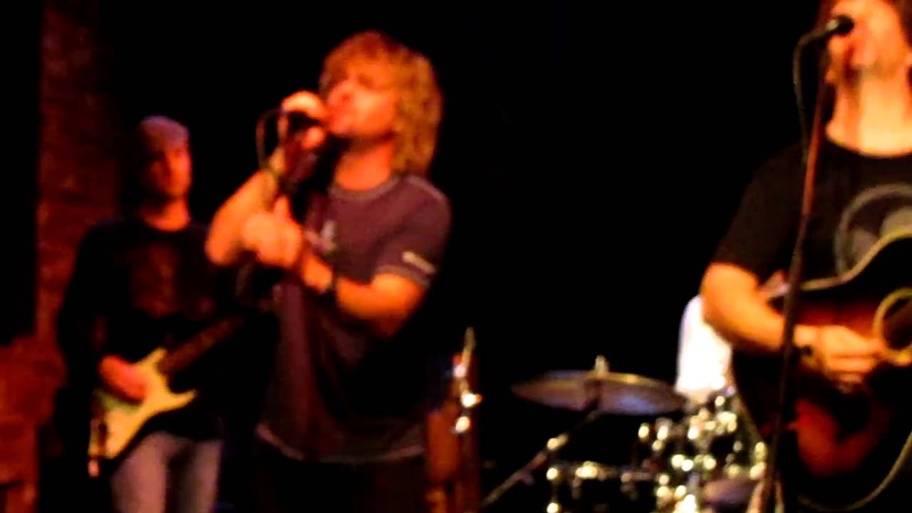 Robby Smolinski / Chad Hollister Band - Every Rose Has It's Thorn - YouTube