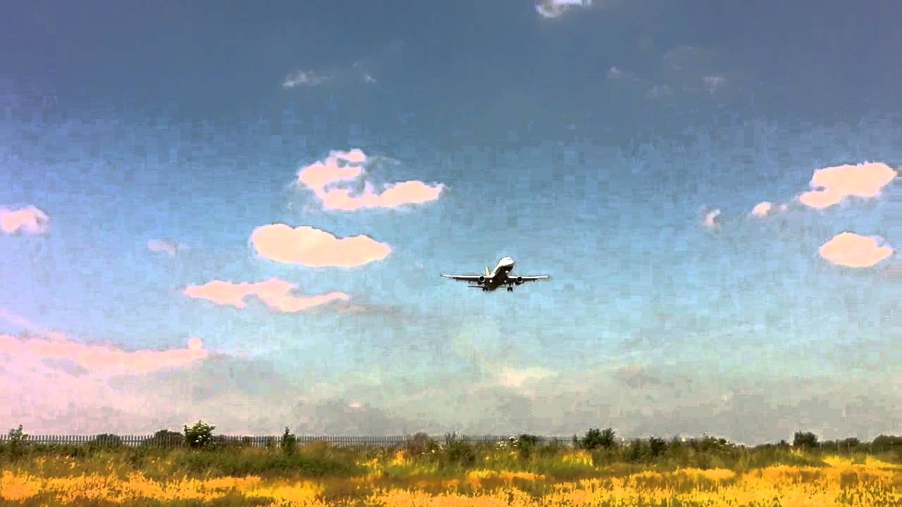 [HD] Monarch A321 G-ZBAD landing at Birmingham airport (BHX) - YouTube