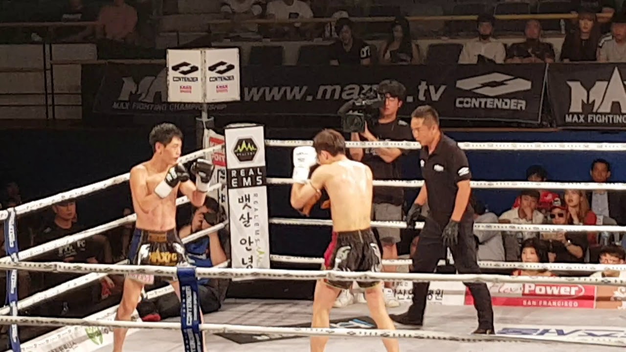 MAX FC 윤덕재 2차방어전 KO승 - YouTube