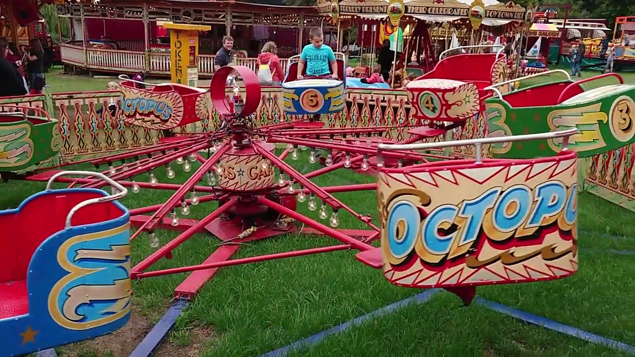 Mini Octopus Ride At Carters Steam Fair, Bath, 18 August 2018 - YouTube