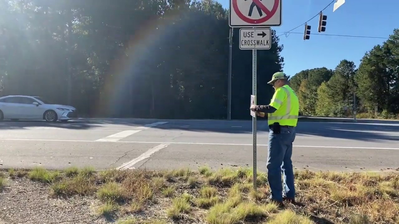 Sign Removal on Right of Way - YouTube