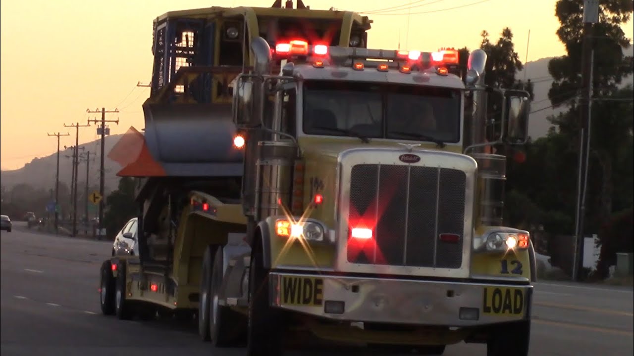 *RARE* VCFD Dozer 12 & Dozer Tender 14 responding - YouTube