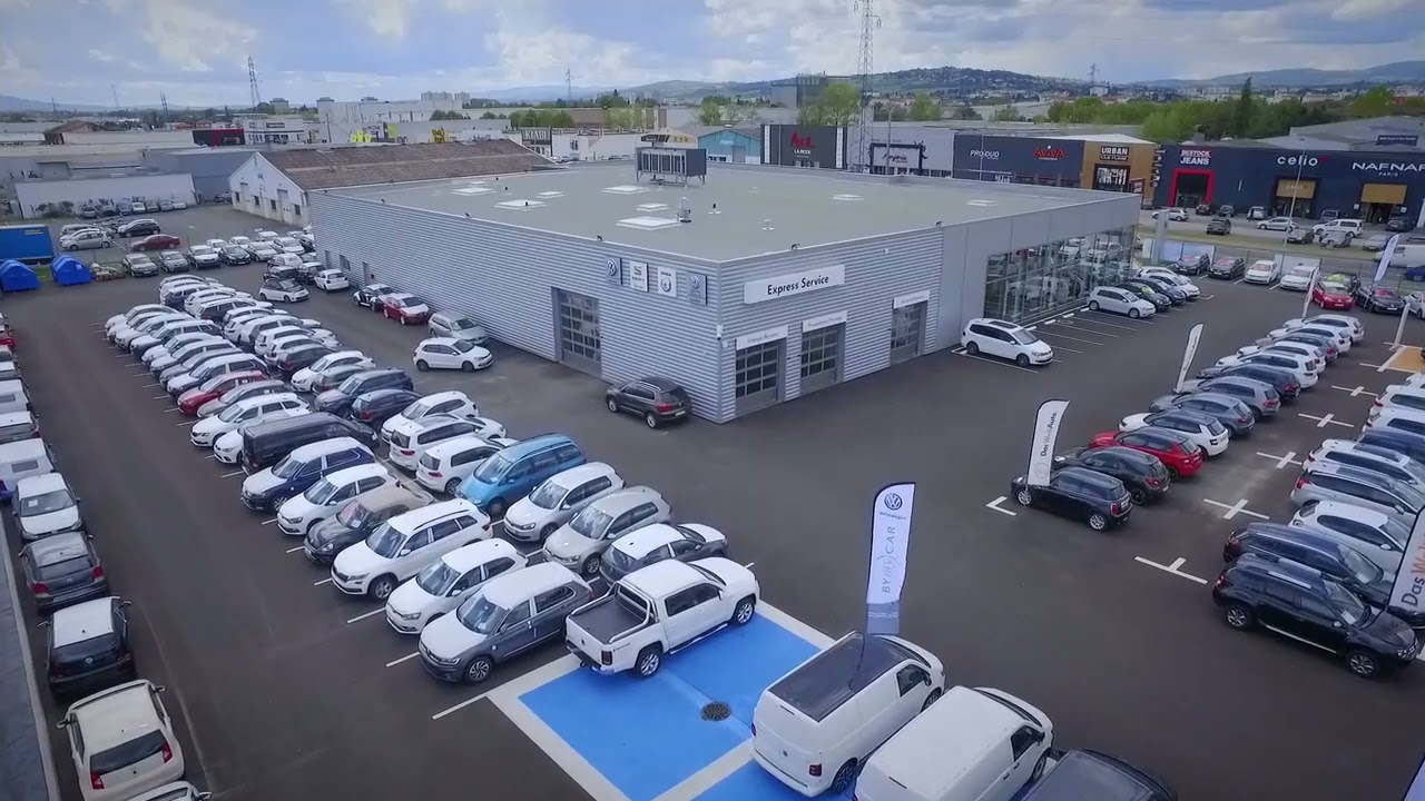 A WORKY installation in VW workshop - YouTube