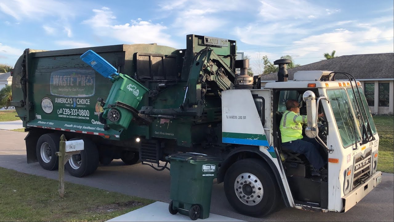 Waste Pro: Roaring Lid Flipping Mack LEU Curbtender Garbage Truck ...