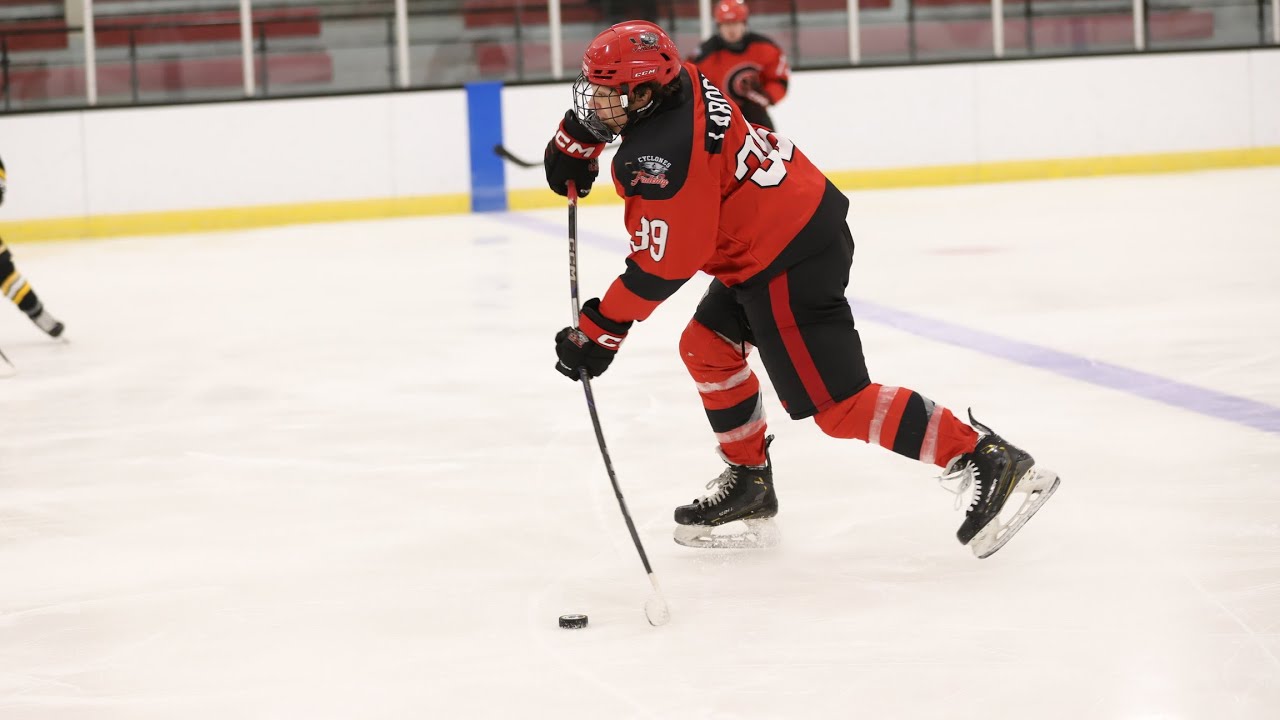 Aidan L Great offensive play, passing to the center for a goal. - YouTube