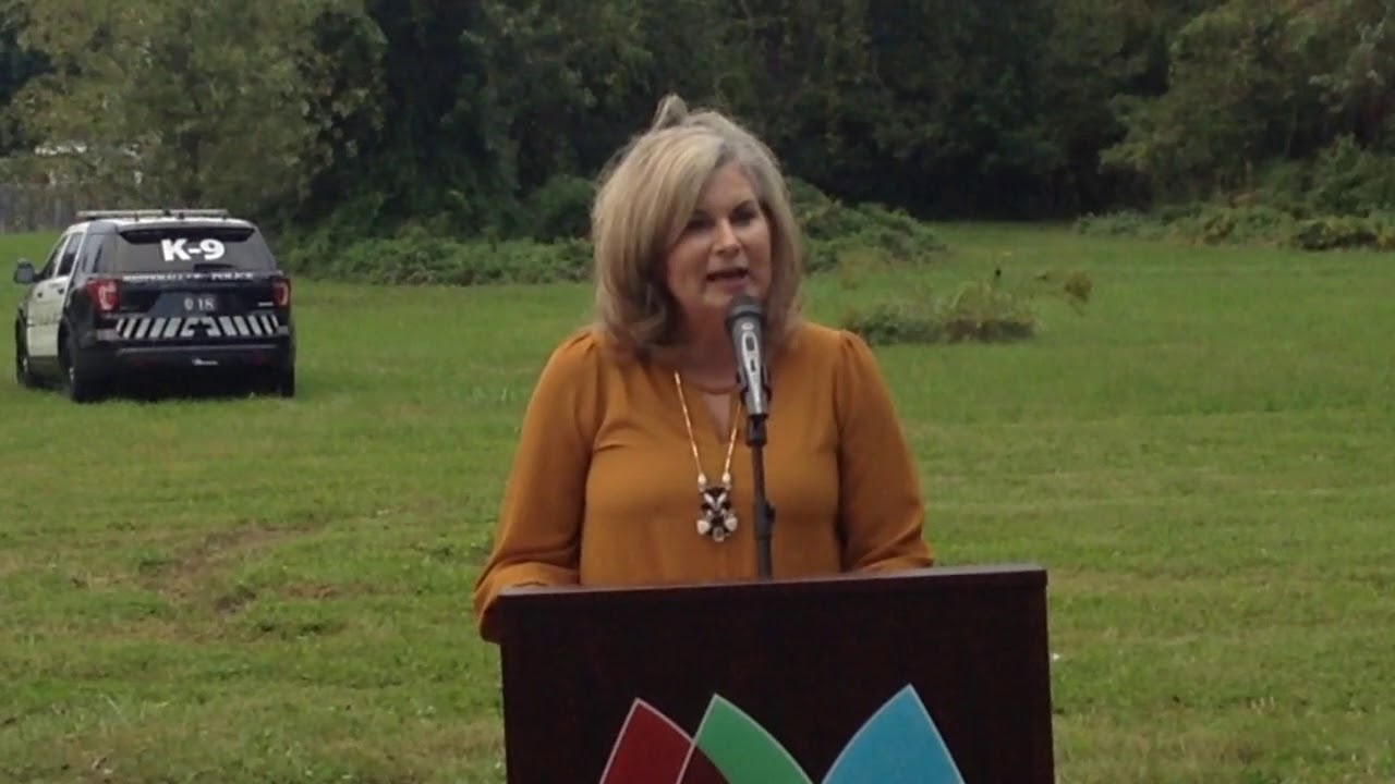 Whitehall Mayor Kim Maggard on the city's first dog park - YouTube