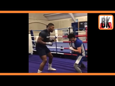 (FINCHLEY ABC) ANTHONY JOSHUA HAS A MOVE AROUND WITH AMATEUR BOXER ...
