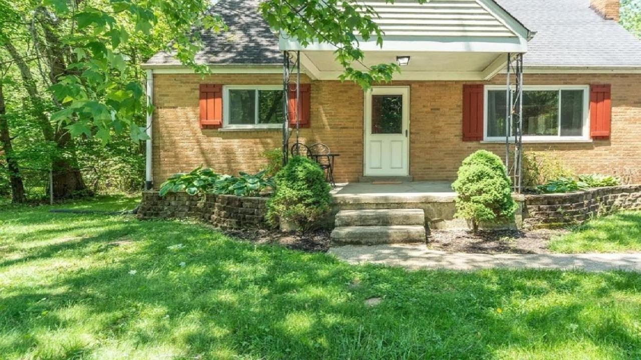 1211 Queenie Lane, Miami Twp, OH Presented by Leah Barron. - YouTube