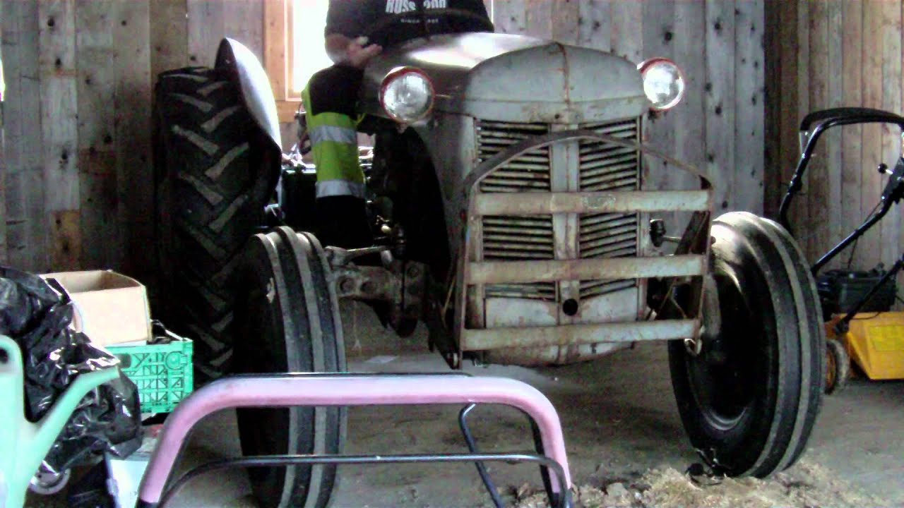 Cold Start Old Start Ferguson tef-20c Diesel, almost done with the ...