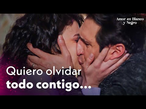 🔥 ¡Gülsüm y Abidin ya no pudieron mantenerse alejados! 💖 - Siyah Beyaz Aşk | Mejores Escenas