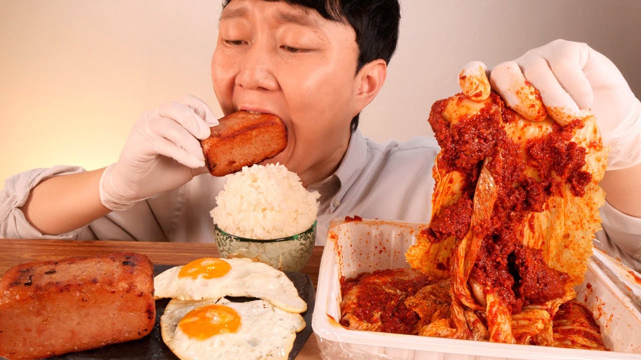 Mukbang Silvi Kimchi Whole Spam Rice ASMR / 실비김치 통스팸 계란후라이 고봉밥 소리먹방 ...