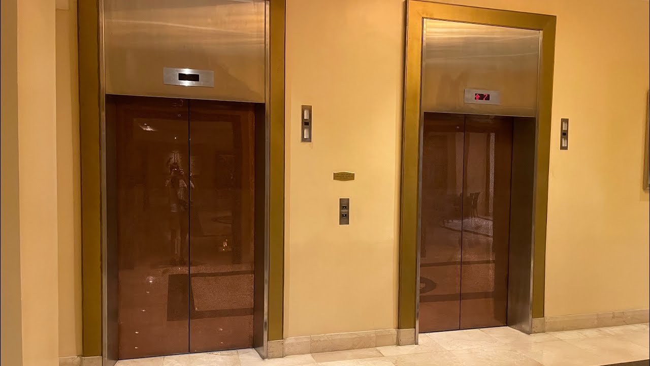 Modernized 1990s Hitachi elevator at EDSA Shangri-La, Mandaluyong ...