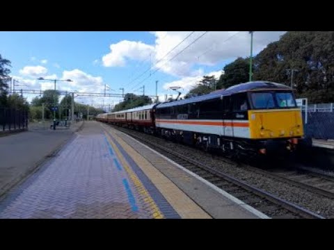 LSL Intercity 87002 and 86101 top n tail working an ECS move through ...