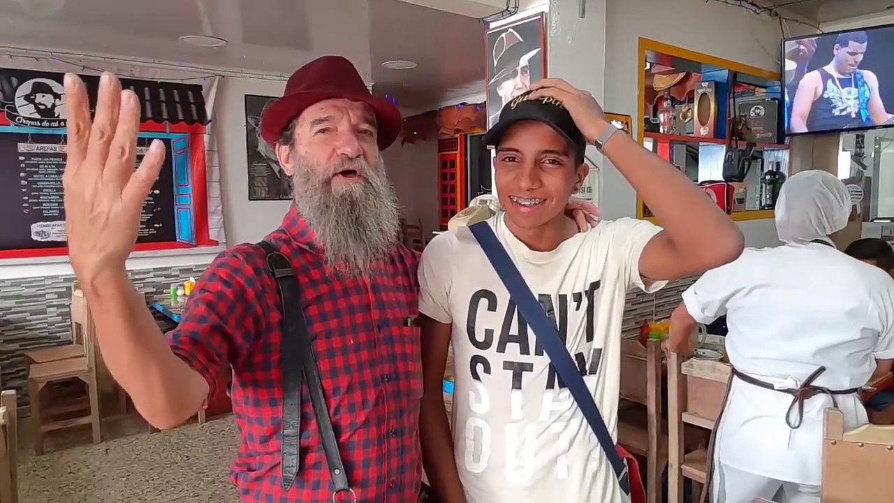 Gulupin video feliz año - YouTube