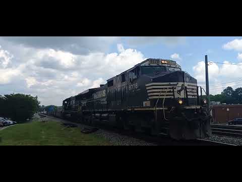 NS G88 with NS 9778 D9-40CW and NS 7022 SD60E - YouTube