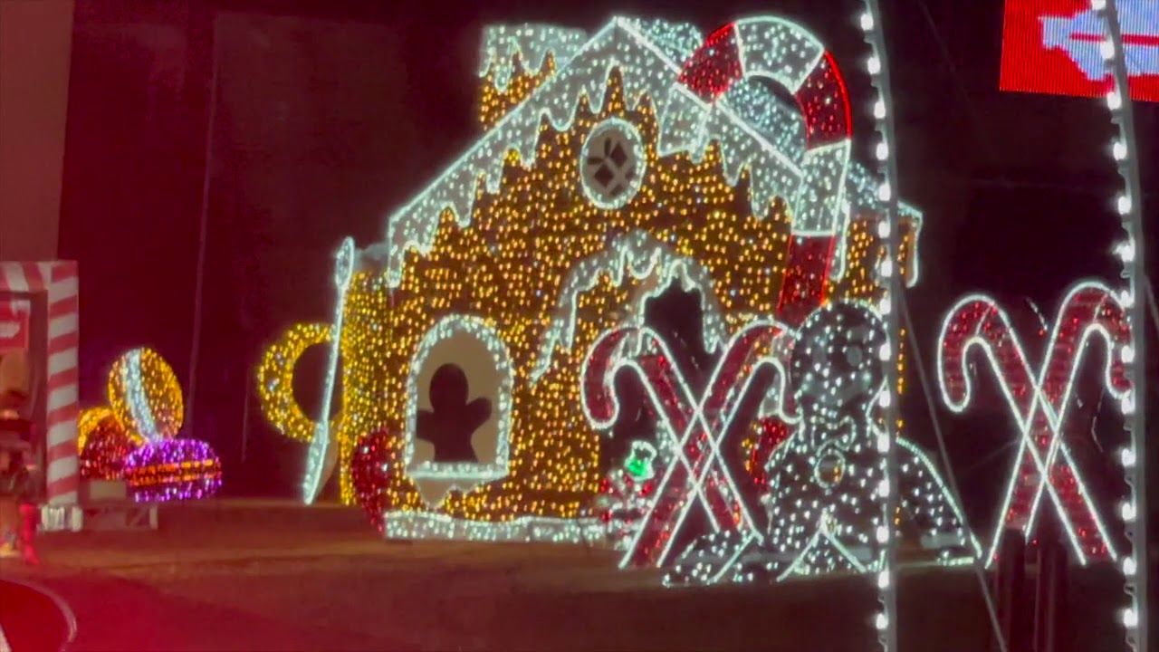 CIRCUIT OF THE AMERICAS PEPPERMINT PARKWAY millions of holiday lights ...