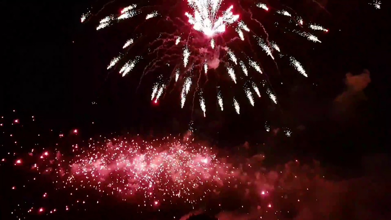 Brockham bonfire night 2017 fireworks display - YouTube