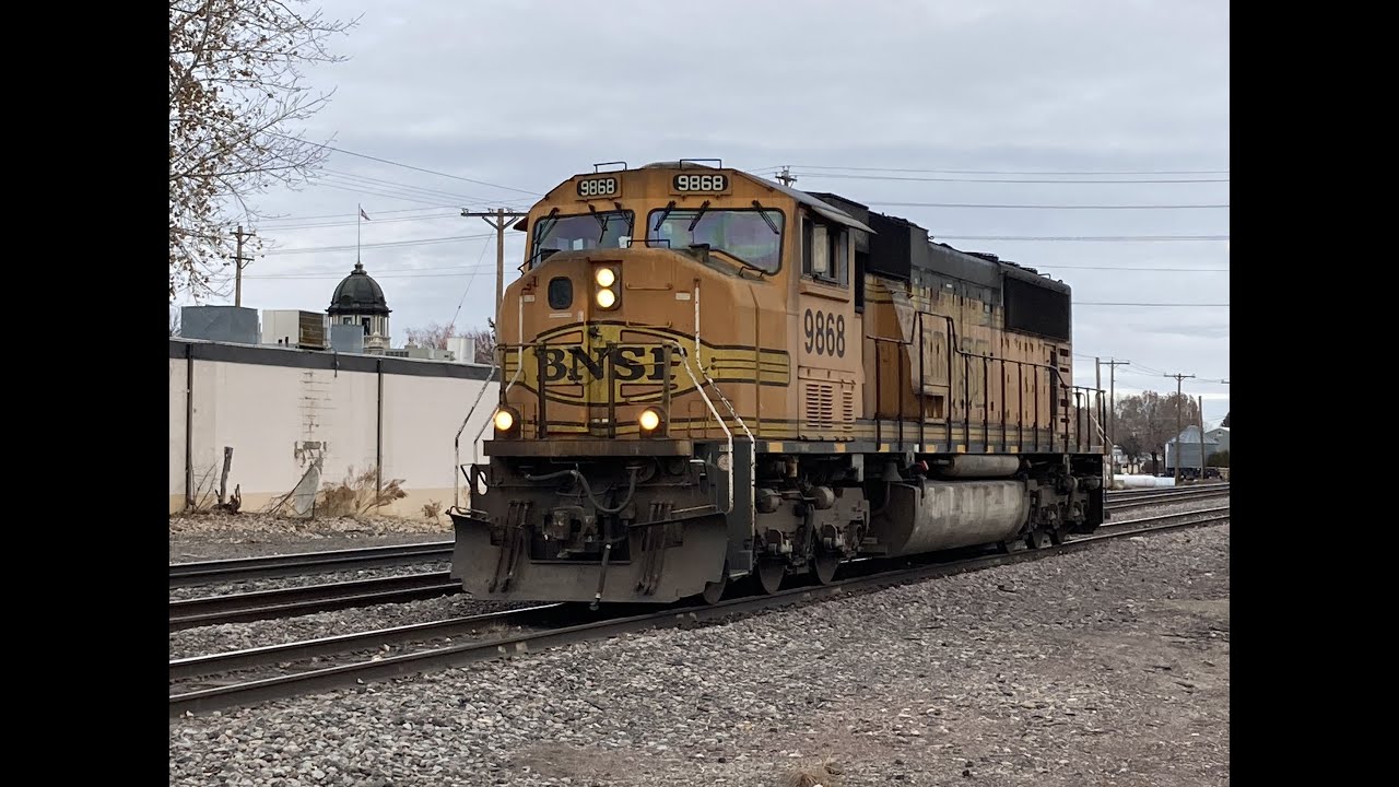 RARE! Solo H2 SD70MAC Light Power! (Railfanning 11-26-2023) - YouTube