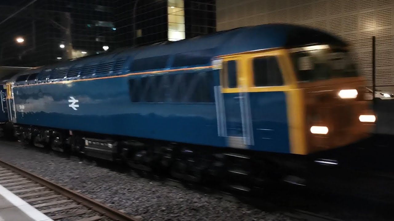 GBRF Class 56s 56081 & 56098 Top & Tail 5Z55 Charter ECS South through ...