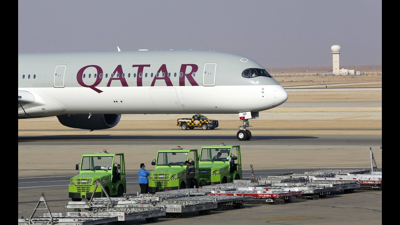 Qatar Airways Airbus A350 Tehran IKA Airport - YouTube