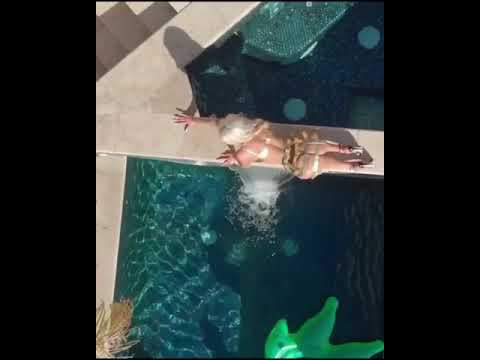 Super hot model bikini shoot