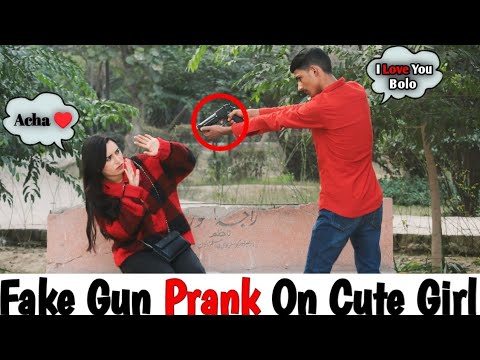 Fake G-U-N Proposing Prank On Cute Girl ♥️ | Epic Reactions 🤣 ...