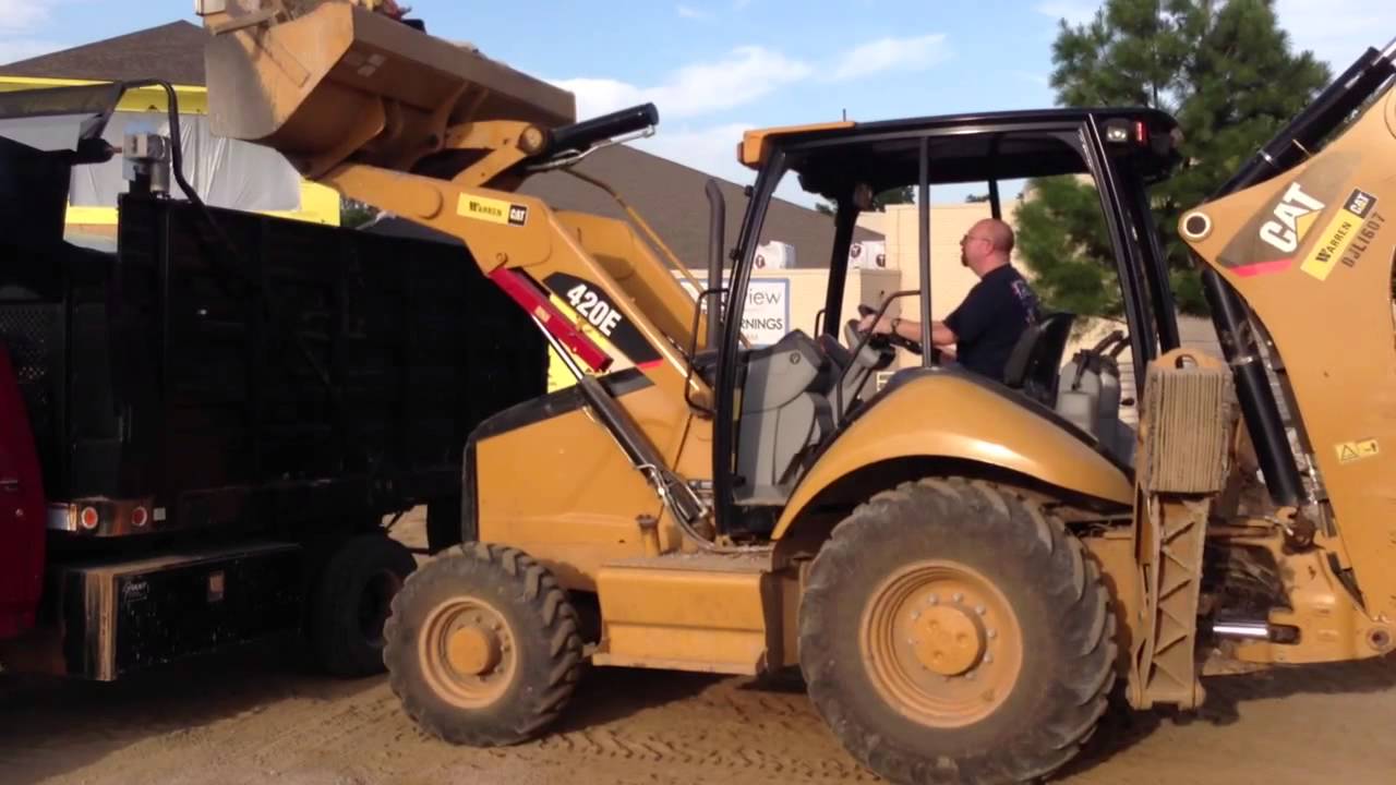Cat 420E backhoe - YouTube