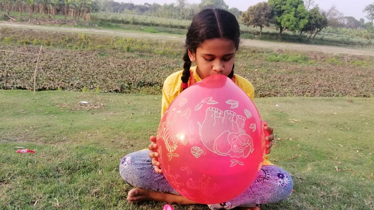 Outdoor fun with balloon bursting and learn colour - YouTube