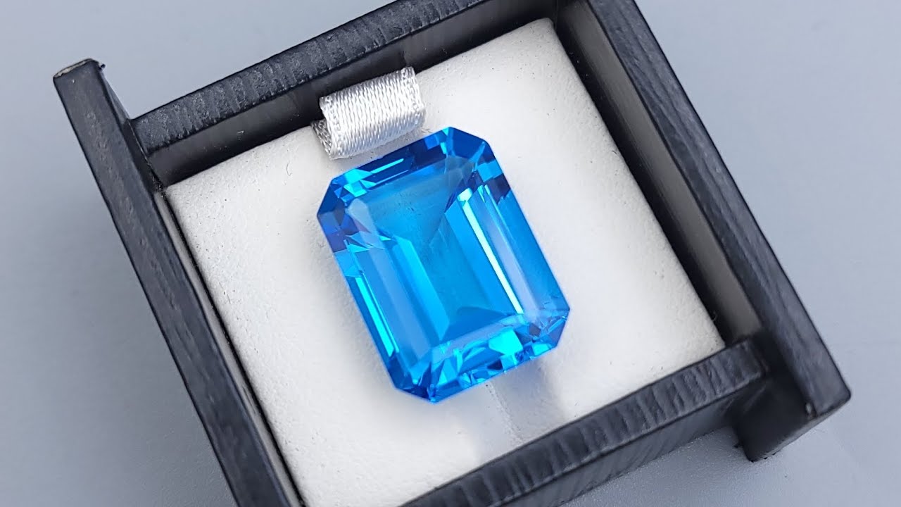 Natural Swiss Blue Topaz - Weight 26.93 Carat - YouTube