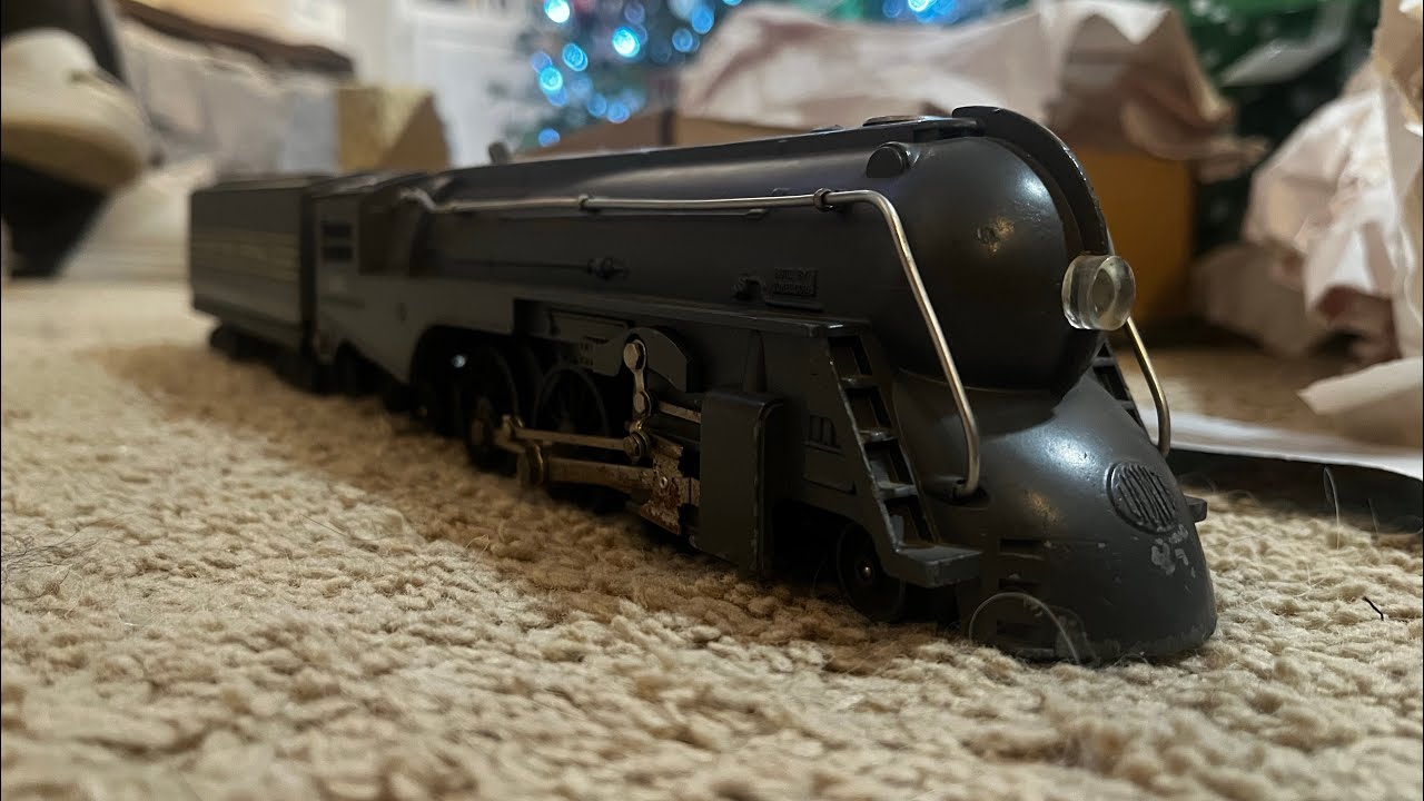 Lionel 221 postwar Dreyfuss Hudson - YouTube