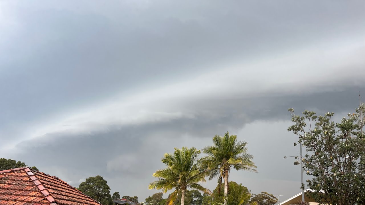 Storm Timelapse shelf cloud Friday 18 October 2024 multi cell - YouTube