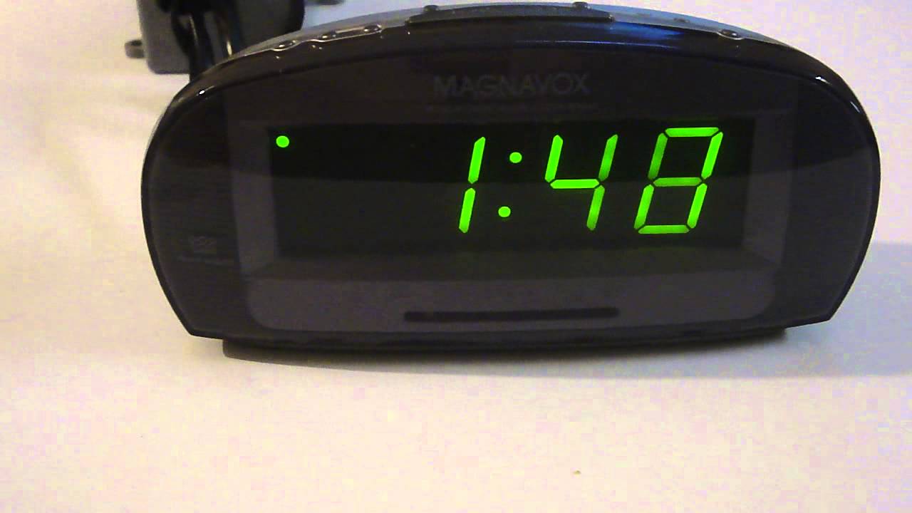 Magnavox Big Display Clock Radio Green MCR140/17 - YouTube