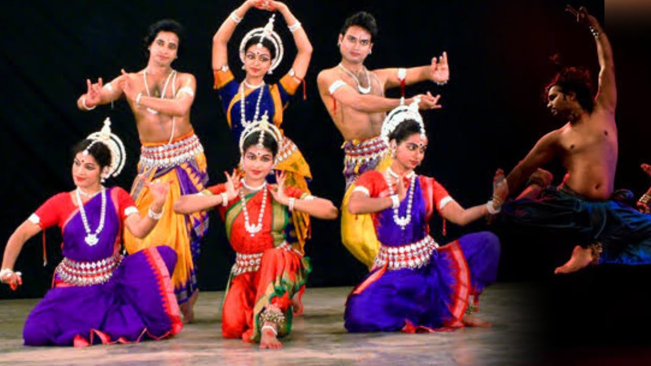 Chau Dance//Mayurbhanj Chau Nacho//Bankand UTSAV 2022. - YouTube