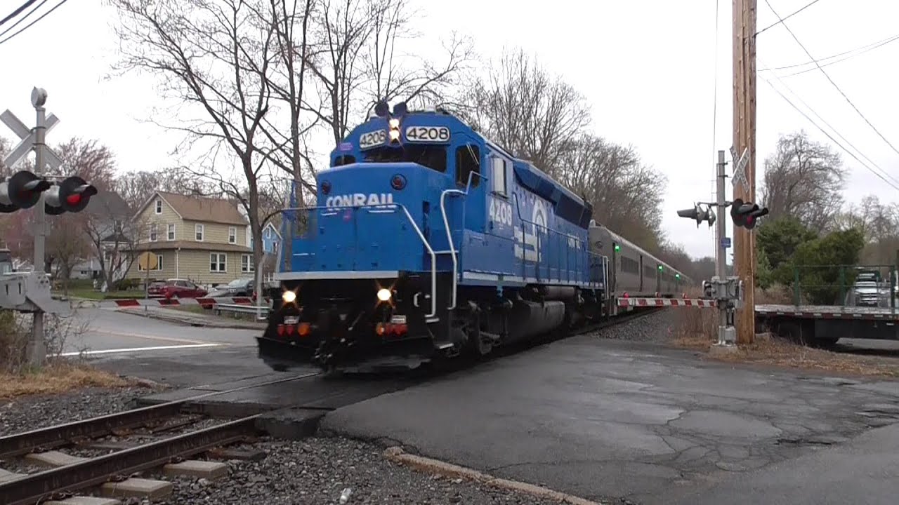 Train 1079 at Fulton Street 4/10/25 - YouTube