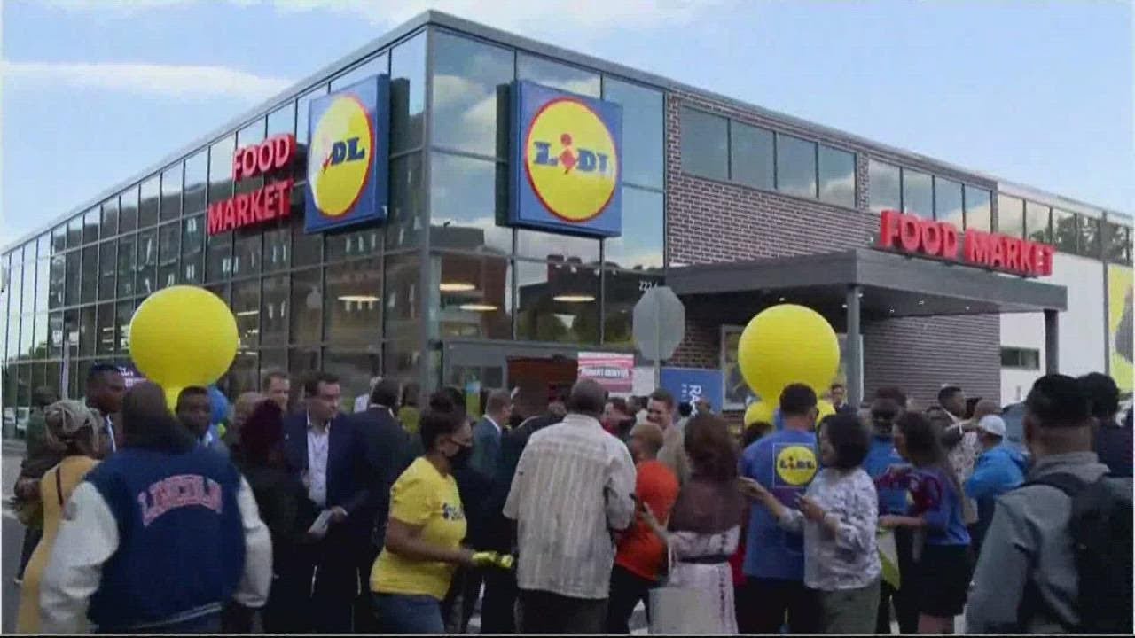 Brand new 'LIDL' opens in Southeast DC - YouTube