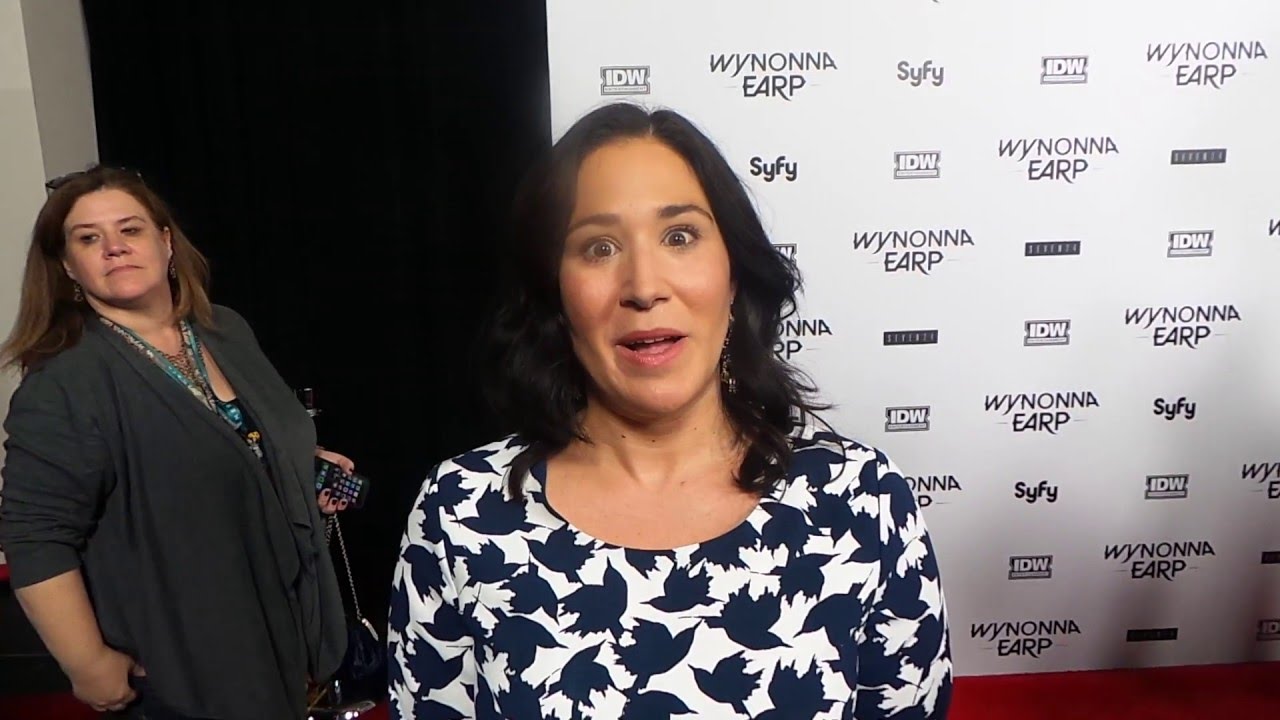 Wynonna Earp red carpet premiere - Emily Andras - YouTube