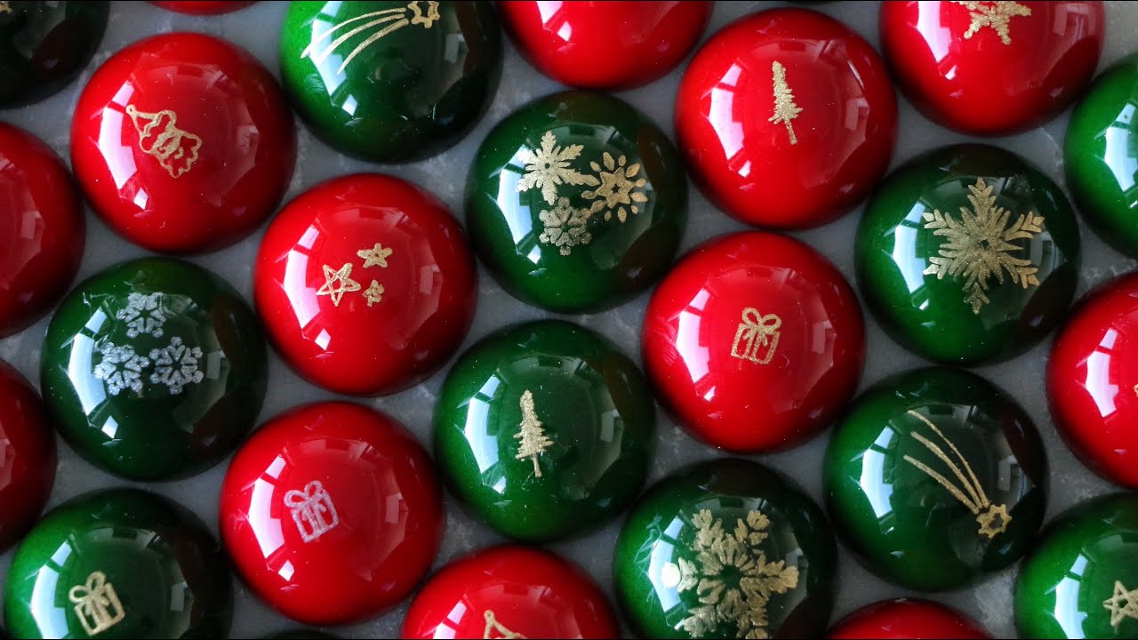 Holiday Chocolate Bonbon Design | Edible Gold and Silver Stamp ...