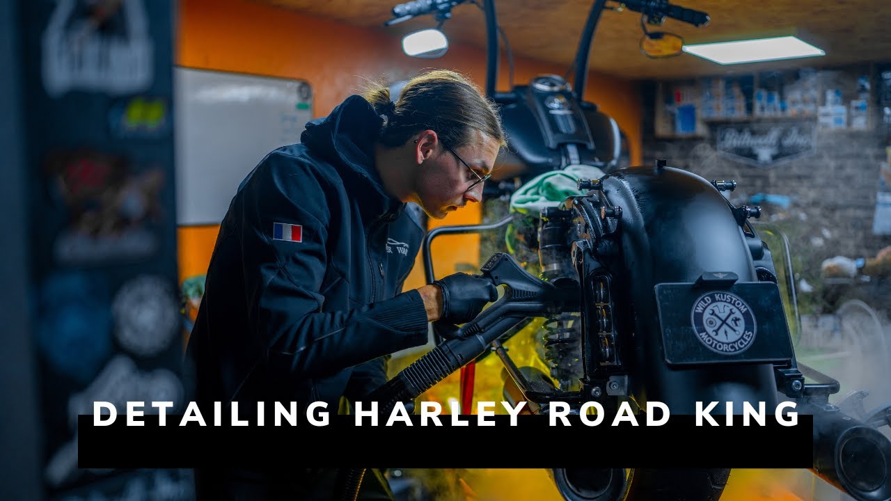 Full Detailing on Harley Davidson Road King 🫧 - YouTube