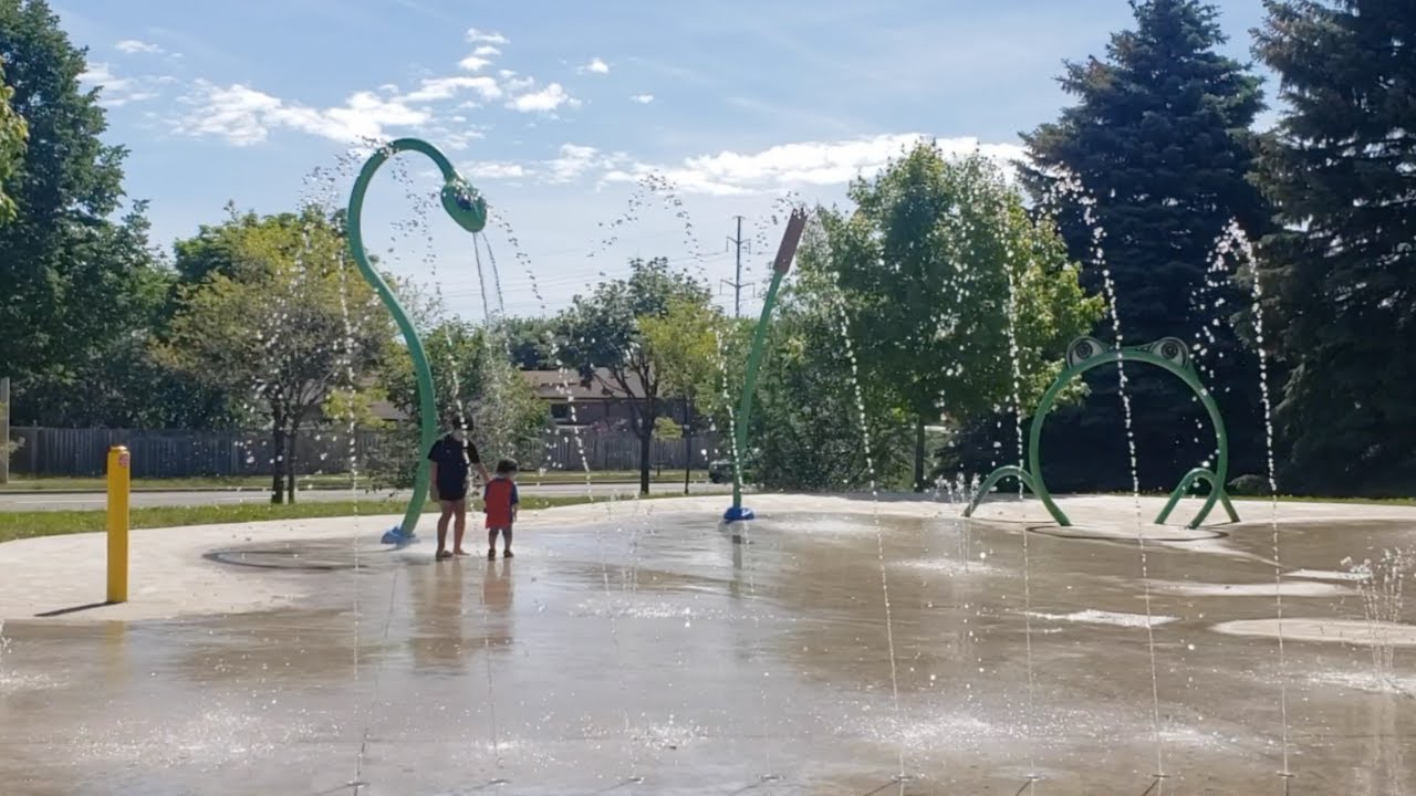 Seven Oaks Park at Toronto, Canada | Children's Playground | Buhay Sa ...