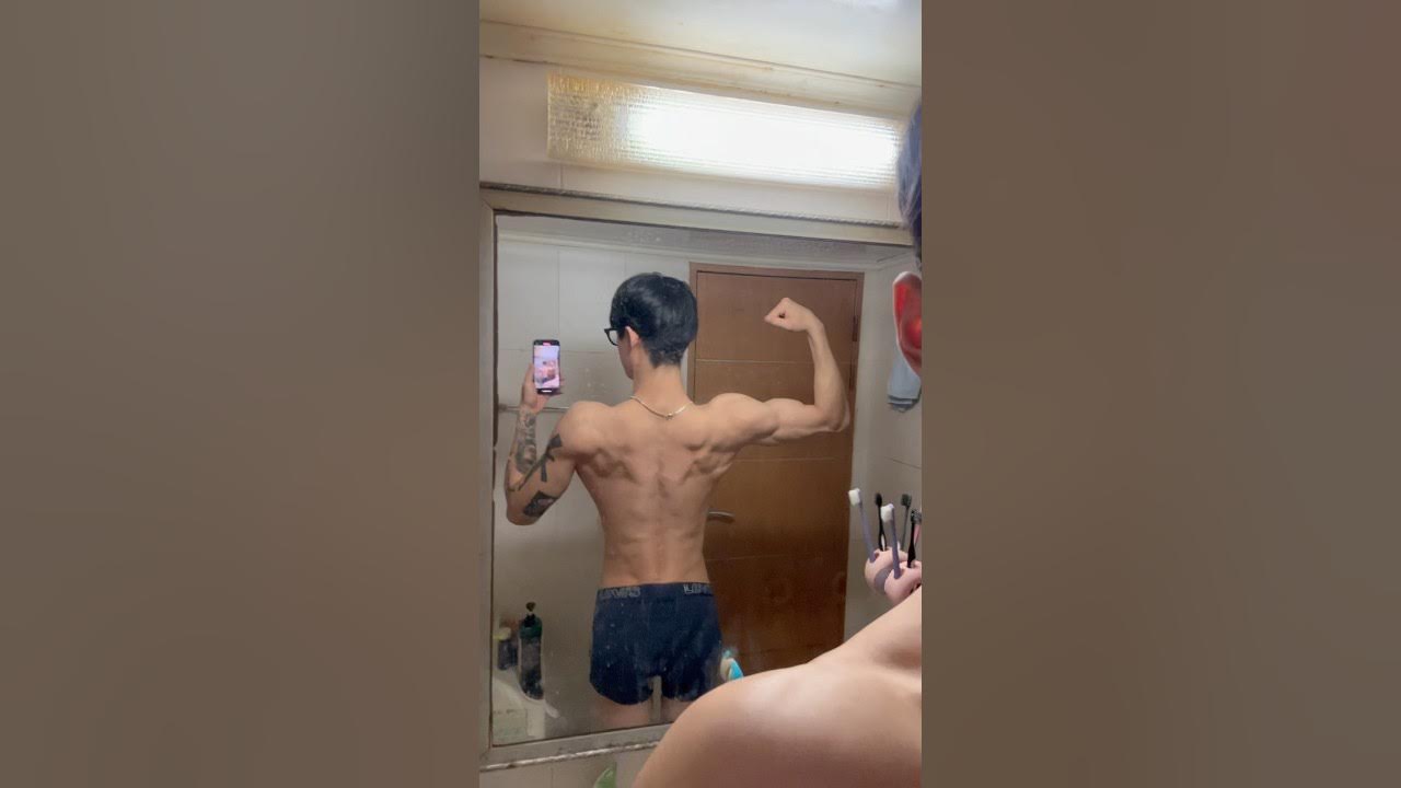 187cm 65kg 광배근 컨트롤 - YouTube