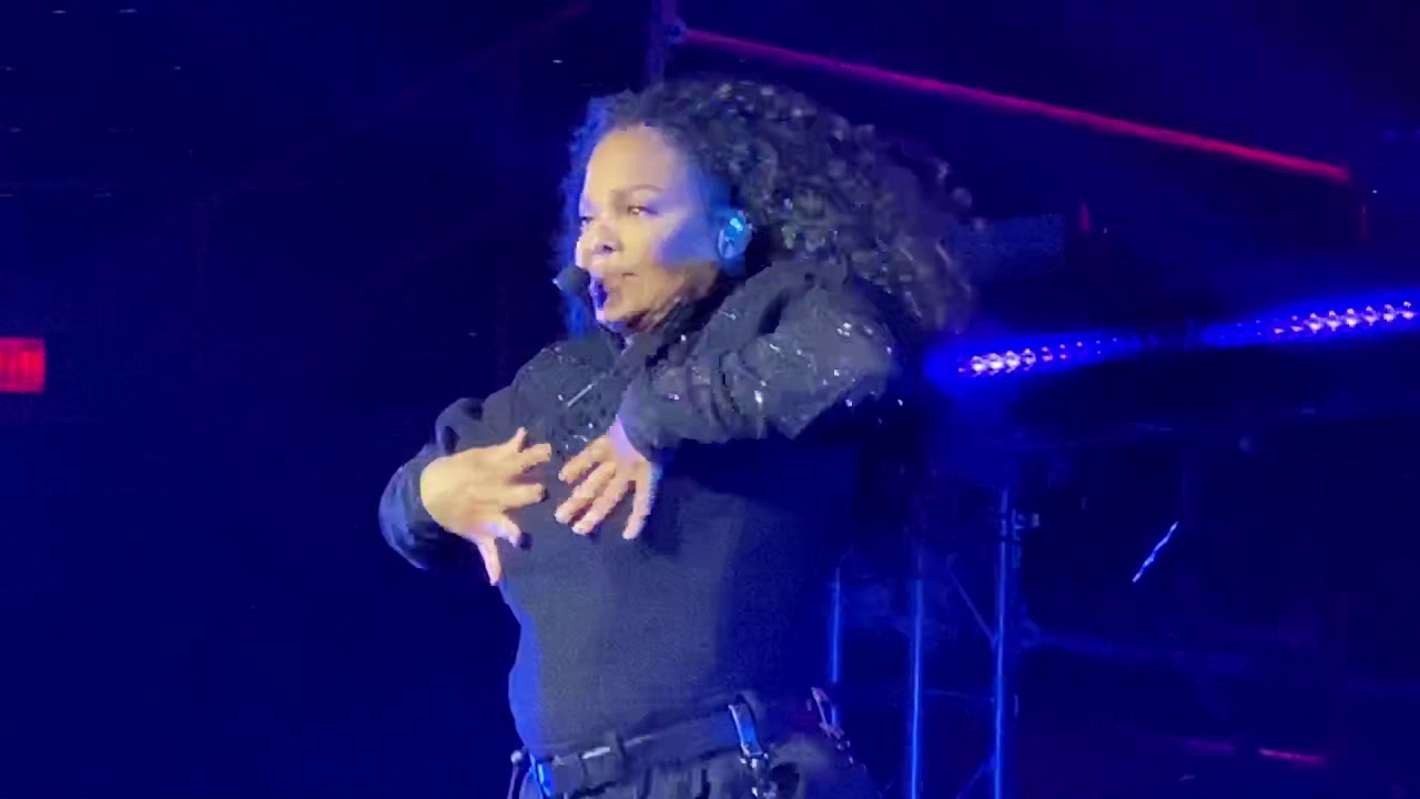 Janet Jackson in Hawaii - YouTube