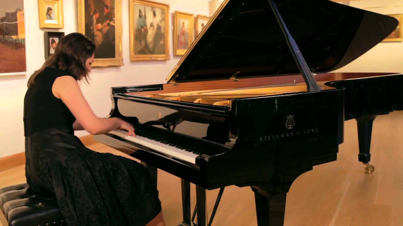 Alexandra Dariescu plays Chopin - YouTube